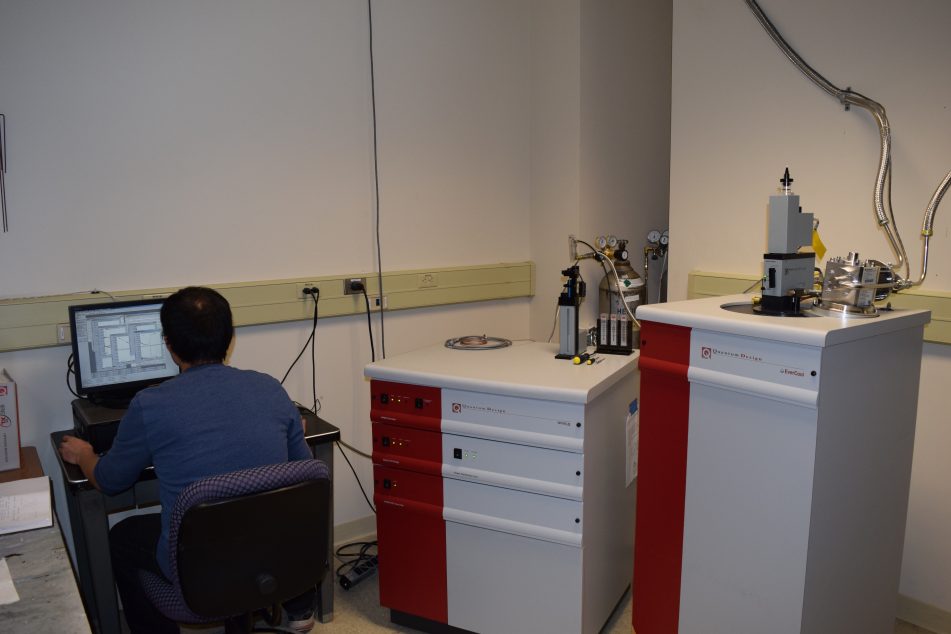 Superconducting Quantum Interference Device (SQUID) magnetometer ...